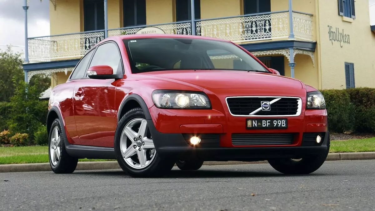 Volvo C30 '2006-09 Mặt trước màu đỏ