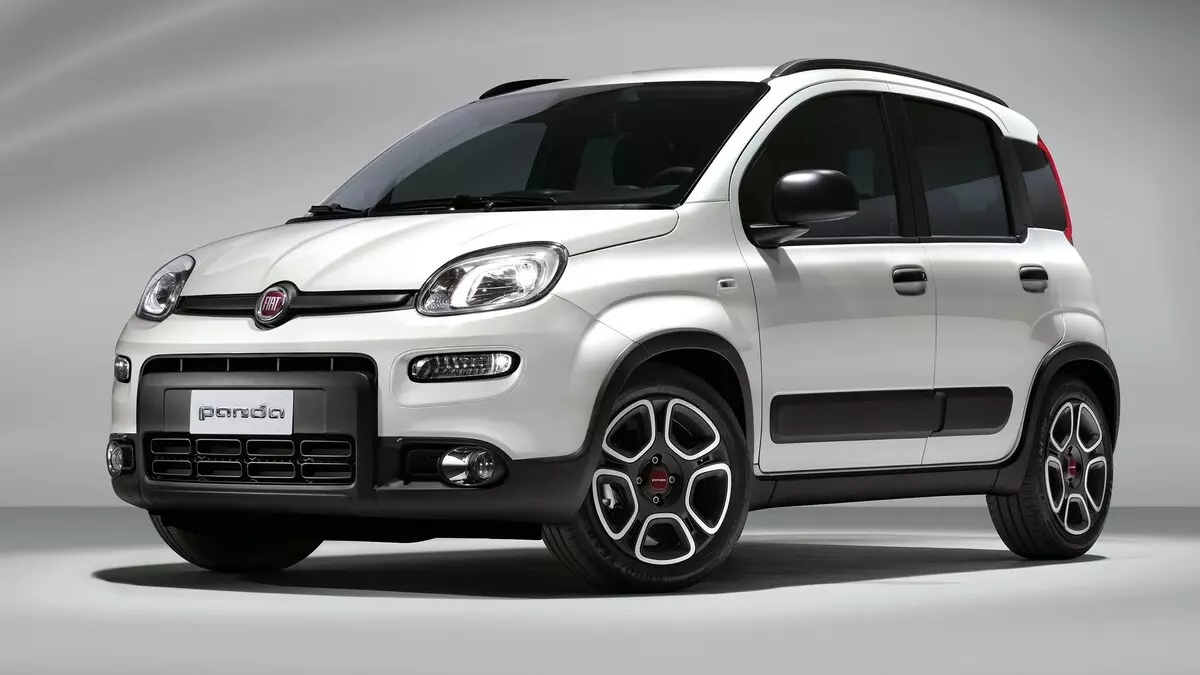 UFiat Panda: Umholi we-A-Class wahlangana neminyaka engama-40, ebuyekeziwe futhi elungiselela ukunakekelwa 26131_3