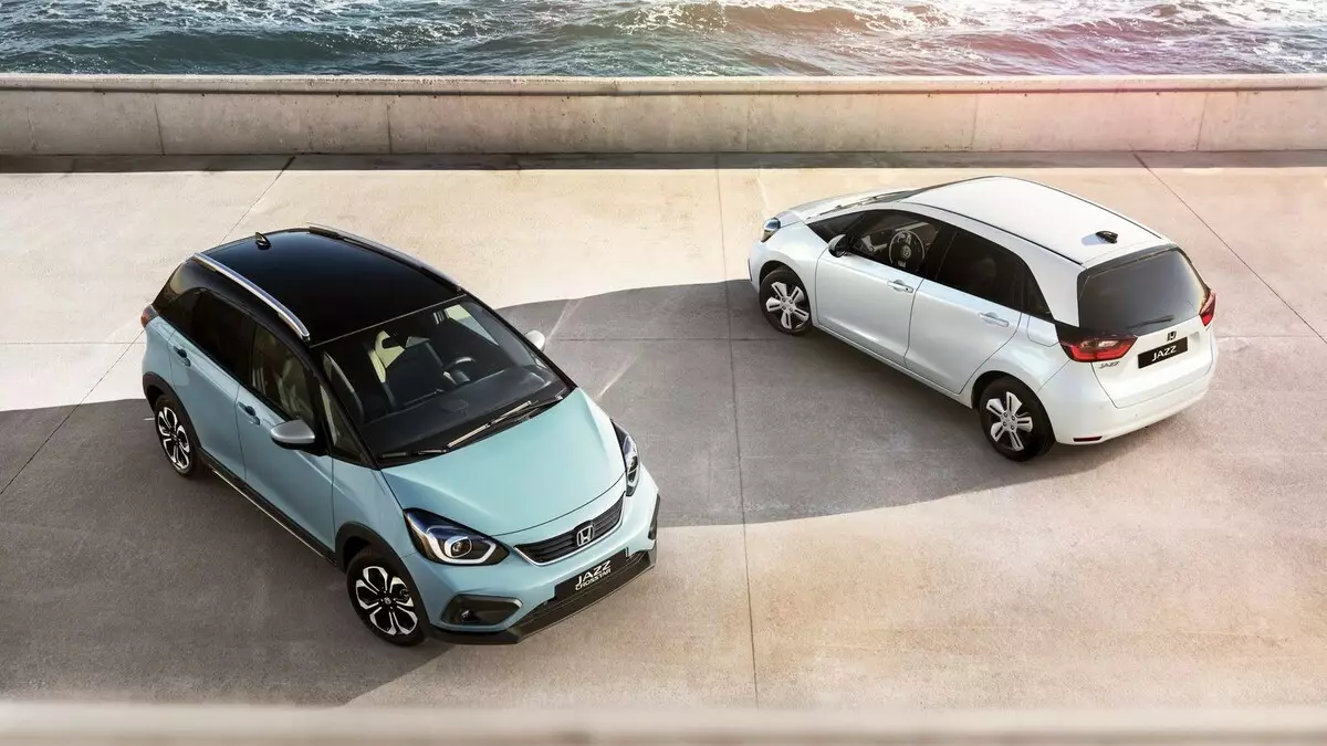 Pensioner's joy: Honda announced the technical characteristics of the new Jazz 26211_2