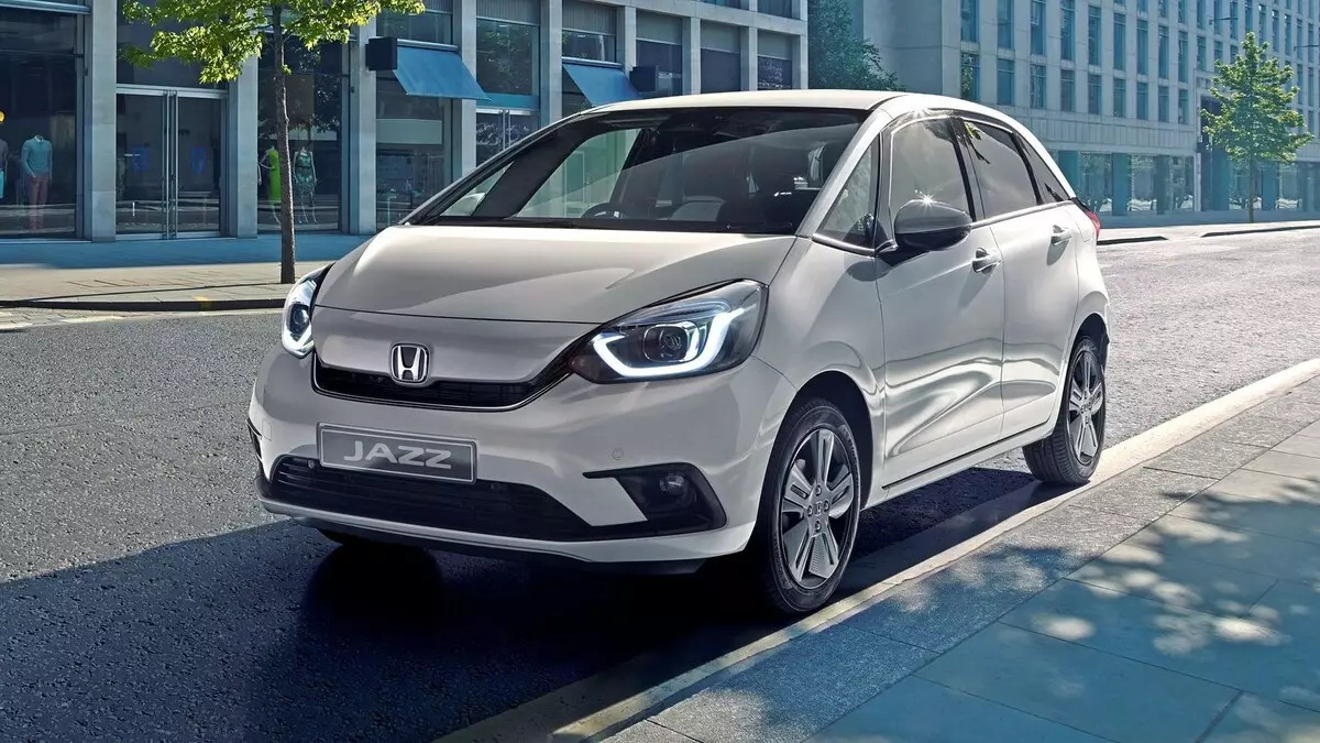 Pensioner's joy: Honda announced the technical characteristics of the new Jazz 26211_7