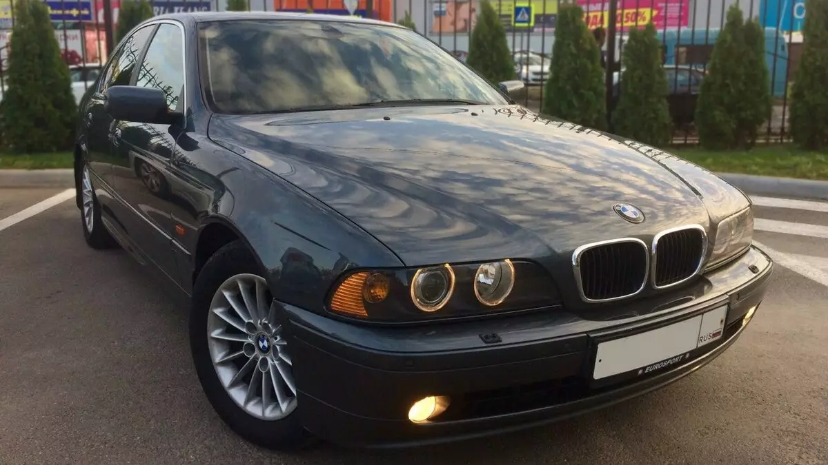 Ofiara Love Love: Czy warto kupować serii BMW 5 E39 przez 500 tysięcy rubli 26224_18