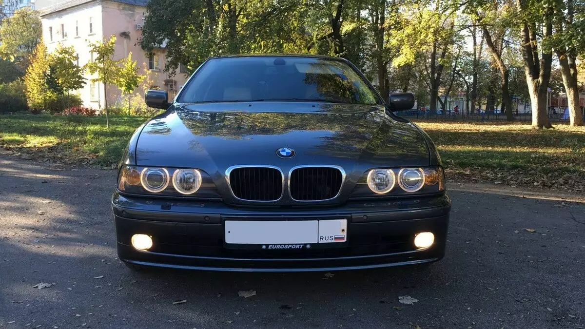 Vítima do amor da xente: paga a pena mercar unha serie de BMW 5 E39 por 500 mil rublos 26224_20