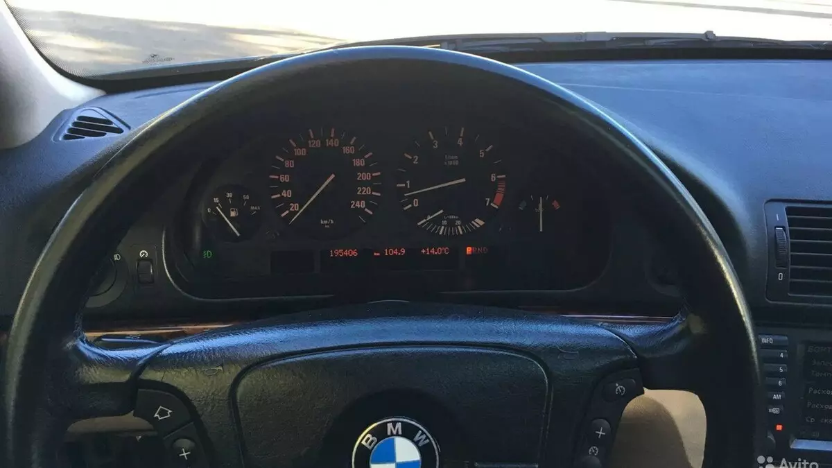 Opfer der Liebe der Menschen: Ist es lohnenswert, eine BMW 5-Serie E39 für 500 Tausend Rubel zu kaufen? 26224_30