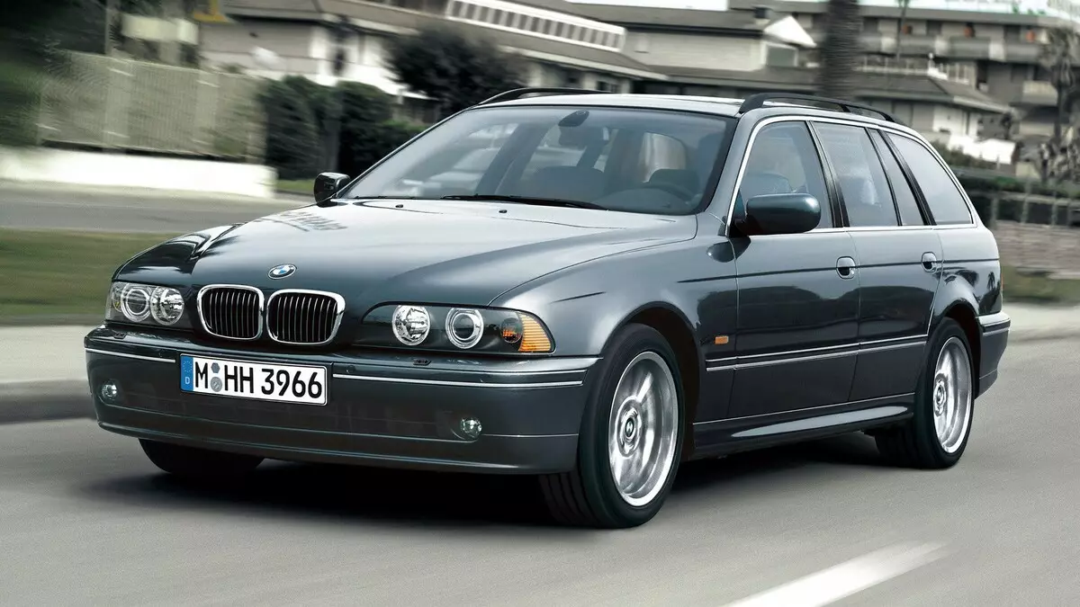 Ofiara Love Love: Czy warto kupować serii BMW 5 E39 przez 500 tysięcy rubli 26224_4