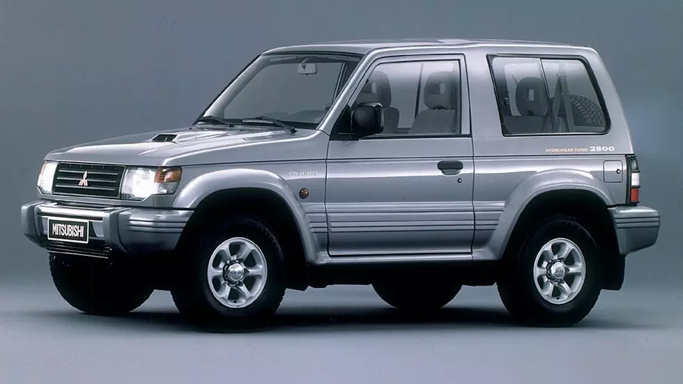 Լուսանկարում, Mitsubishi Pajero Metal Top '1991-97