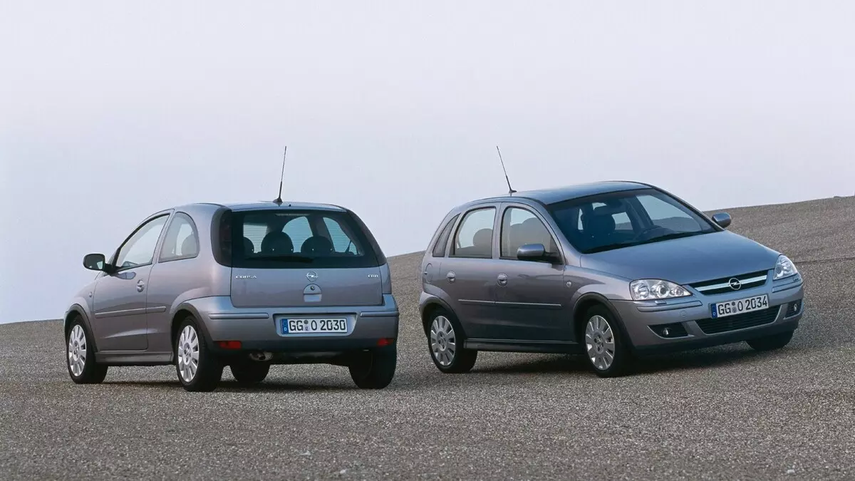 ဓာတ်ပုံတွင် - Opel Corsa (C) 2000-06