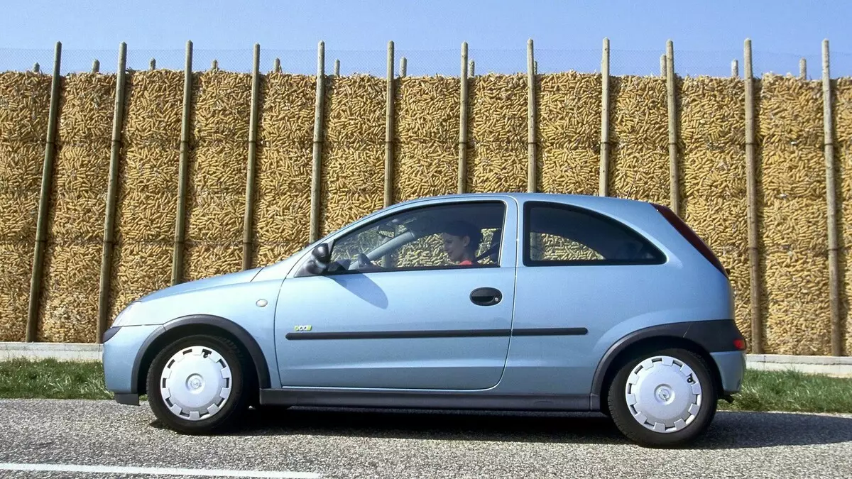 Opel Corsa 3 တံခါး (ဂ) '2000-03F