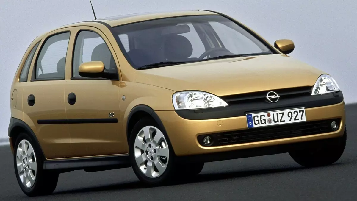 ဓာတ်ပုံတွင် - Opel Corsa 5 တံခါး (ဂ) 2000-03