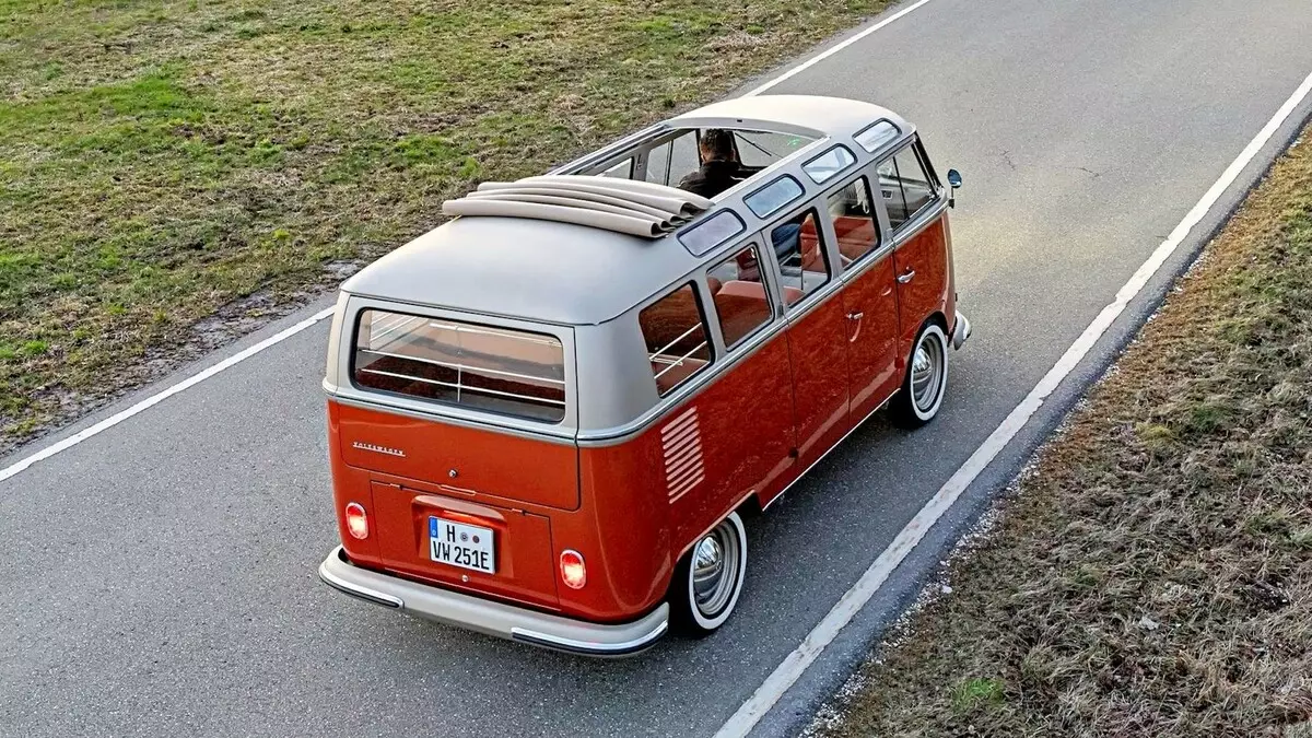 Vw klassik mikroavtobus T1-nin sərbəst buraxılmasını canlandırdı və E-Bulli adlandırdı 26356_1