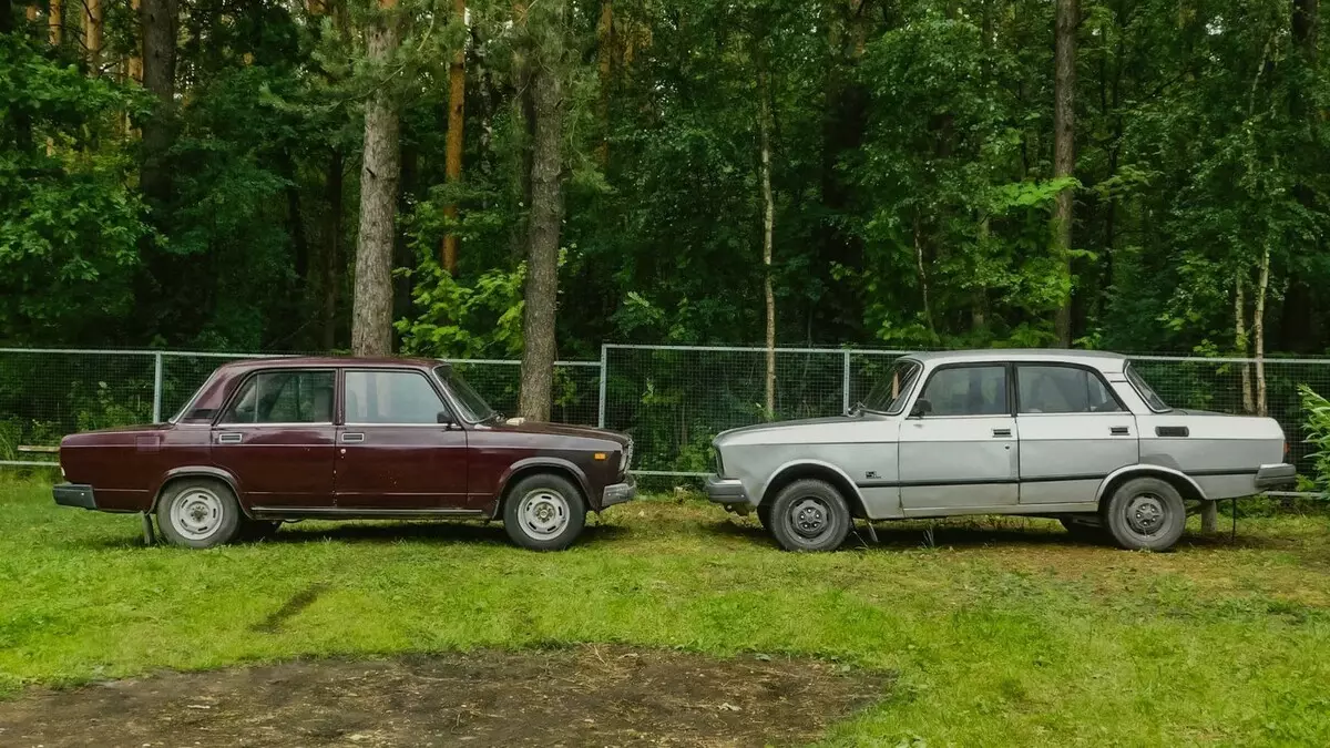 Moskvich-2140 and Vaz-2107