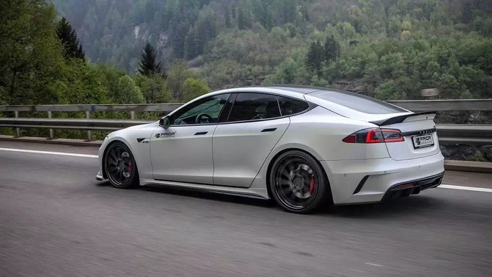 Hansta stil: Tesla Model S stekao je aerodinamički komplet 26407_9