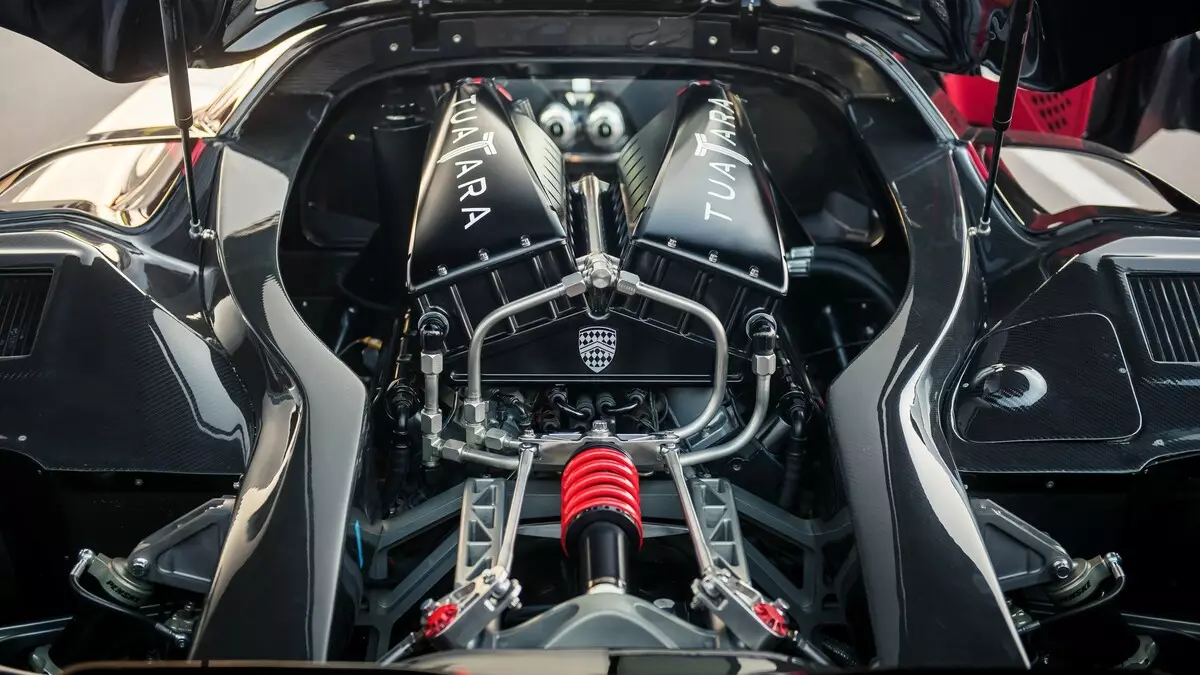 Bugatti, loosst eis Äddi: SSSs Tuatara de séiersten Serien Auto op der Welt ginn 26415_4