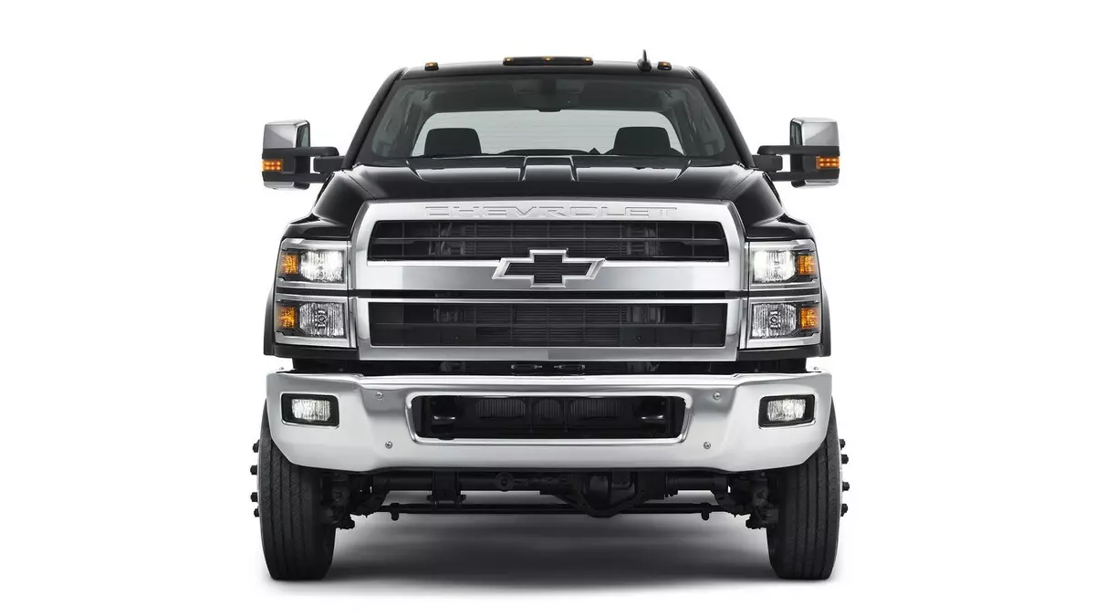 Chevrolet- ը ներկայացրեց Silverado HD նոր բեռնատարներ 26448_10