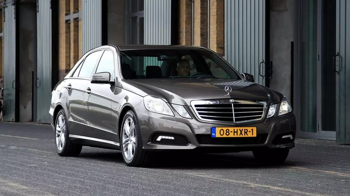 Fotol: Mercedes-Benz E 250 CDI (W222) '2009-12