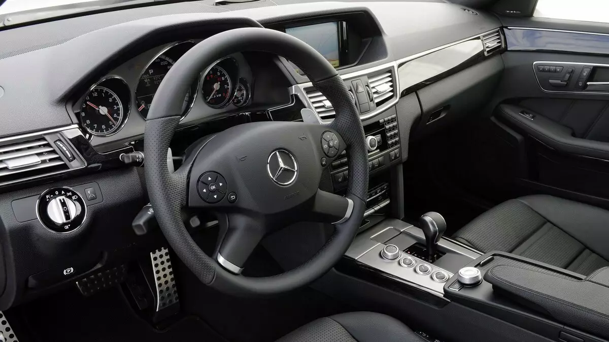 Витрати точно будуть: вибираємо Mercedes-Benz E-Class W212 з пробігом 26487_24