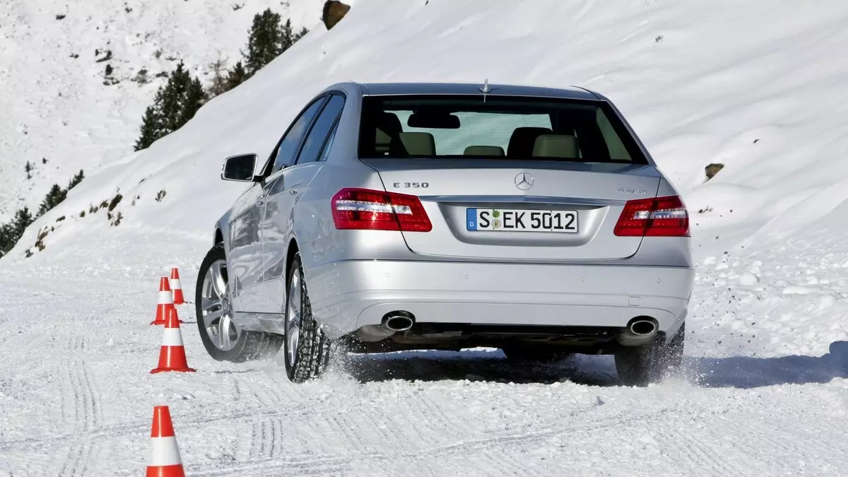 Fotol: Mercedes-Benz E 350 4MATIC (W222) '2009-12