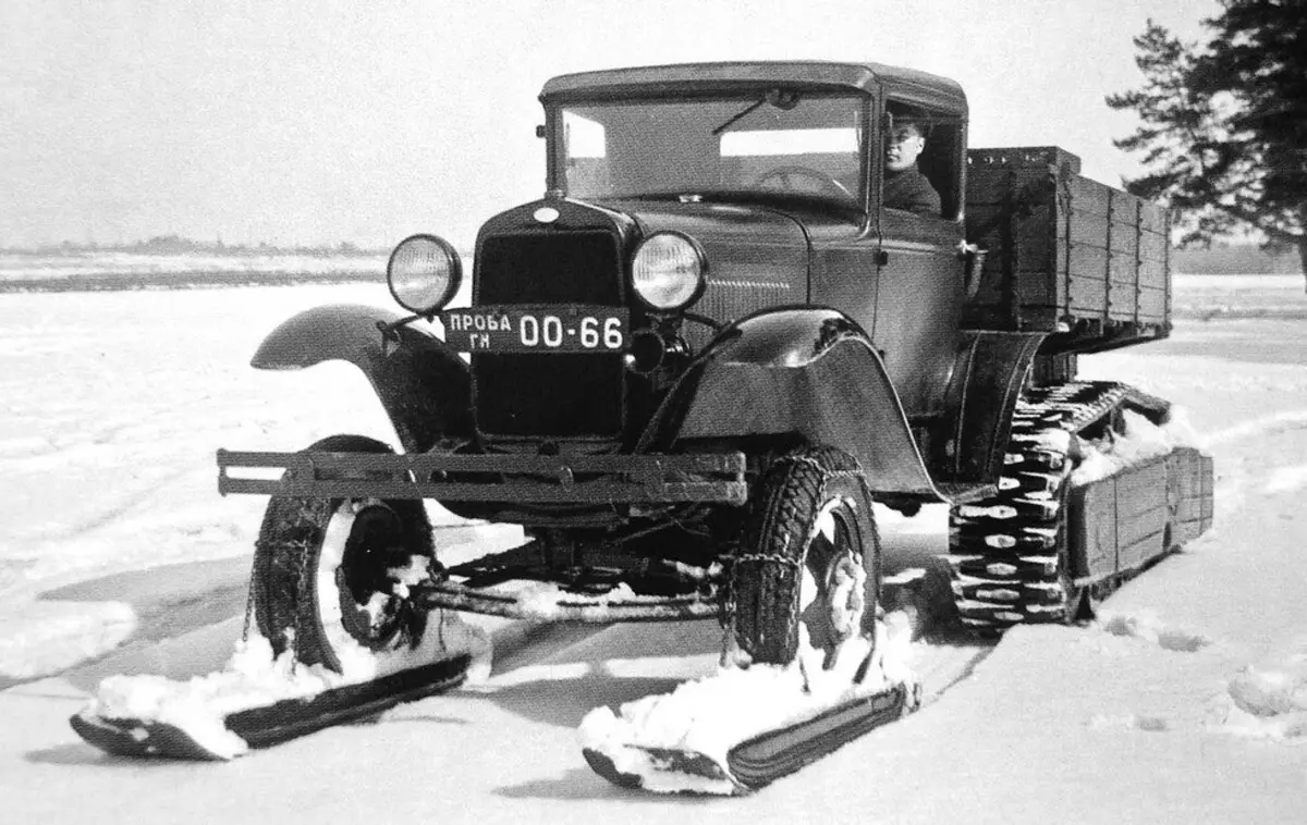 GAZ-60 w zimowej konfiguracji ścieżki narciarskiej. 1940 rok
