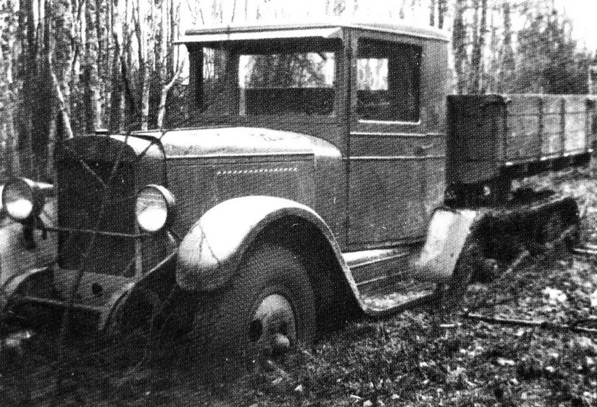 تست کامیون Zis-Soma بر اساس ZIS-5. 1934 (از مجموعه ای از A. Kirindas)