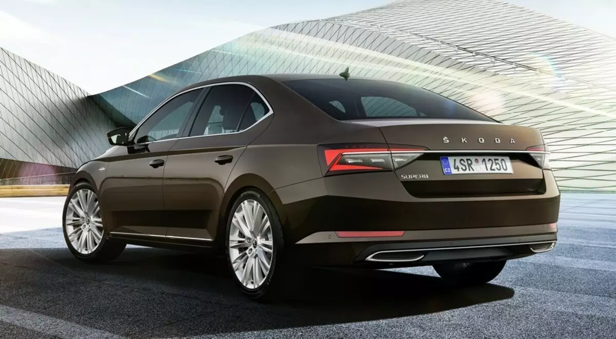 Skoda Superb οικογένεια μετά την ανανέωση του 