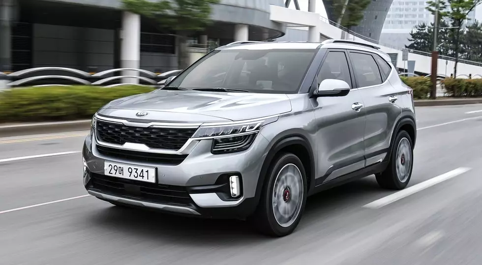 Ailia seltos Crossver: Mgbakọ Russian na Motors, "na-enye" ​​Ai-92. Ọzọ di iche ozo