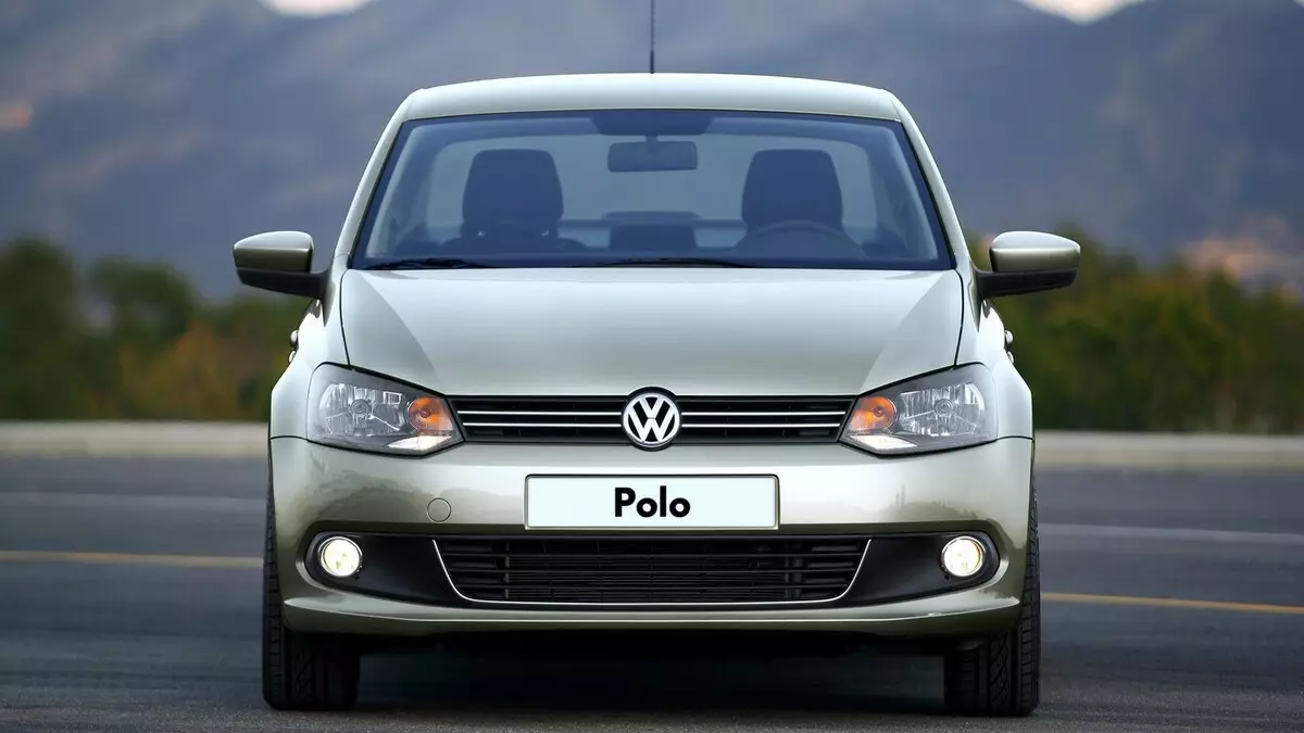 Volkswagen Polo სედანი ერთად გარბენი: საუკეთესო გერმანული საავტომობილო და არ არის ადვილი ყუთი 26786_1