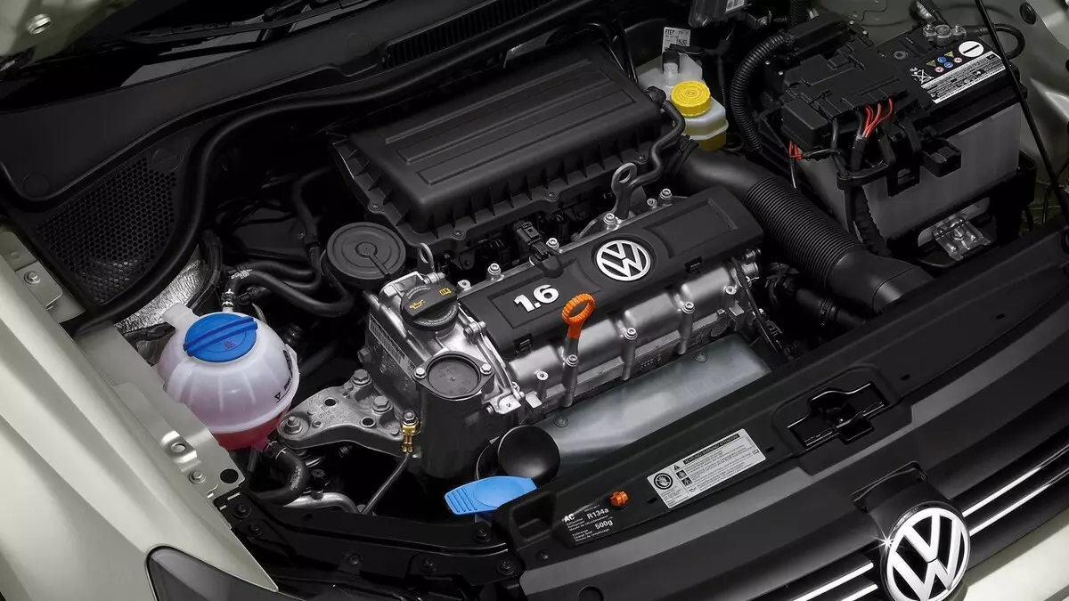 Di wêneyê de: Volkswagen Polo Sedan 'Engine 2010-15