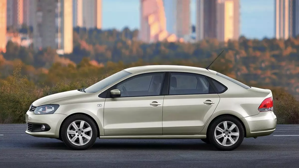 Volkswagen Polo სედანი ერთად გარბენი: საუკეთესო გერმანული საავტომობილო და არ არის ადვილი ყუთი 26786_6