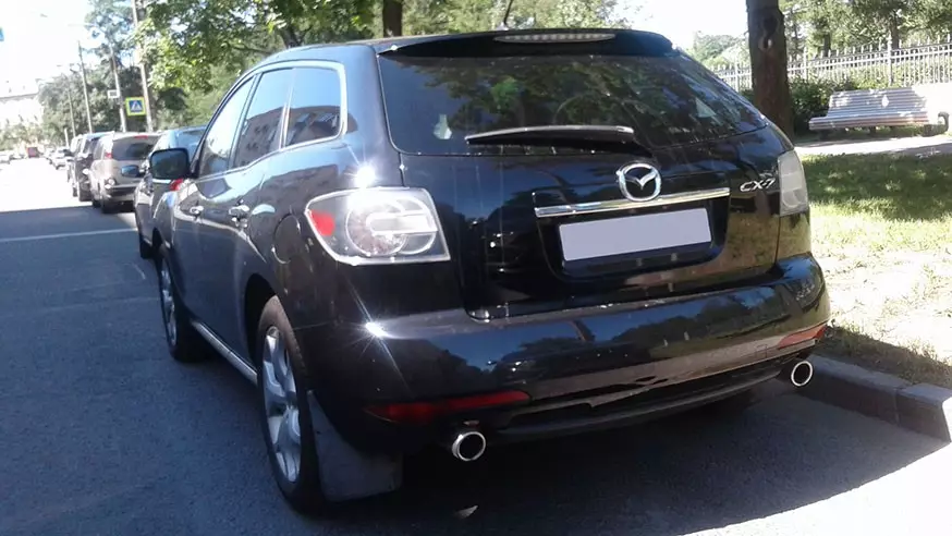 Na masani ona sili atu le leaga: Matou te faʻatau mazda cx-7 mo le 650 afe o rubles 26789_18