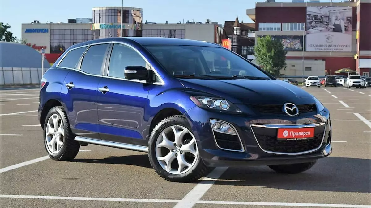 Ọ na-aka njọ: anyị na-azụta Mazda CX-7 maka rubles rubles 26789_23