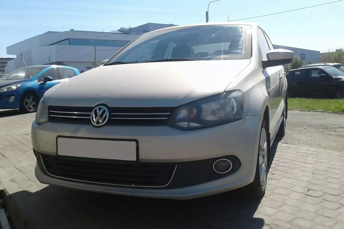 រថយន្តស្ព័ររបស់ក្រុមហ៊ុន Volkswagen Polo ។