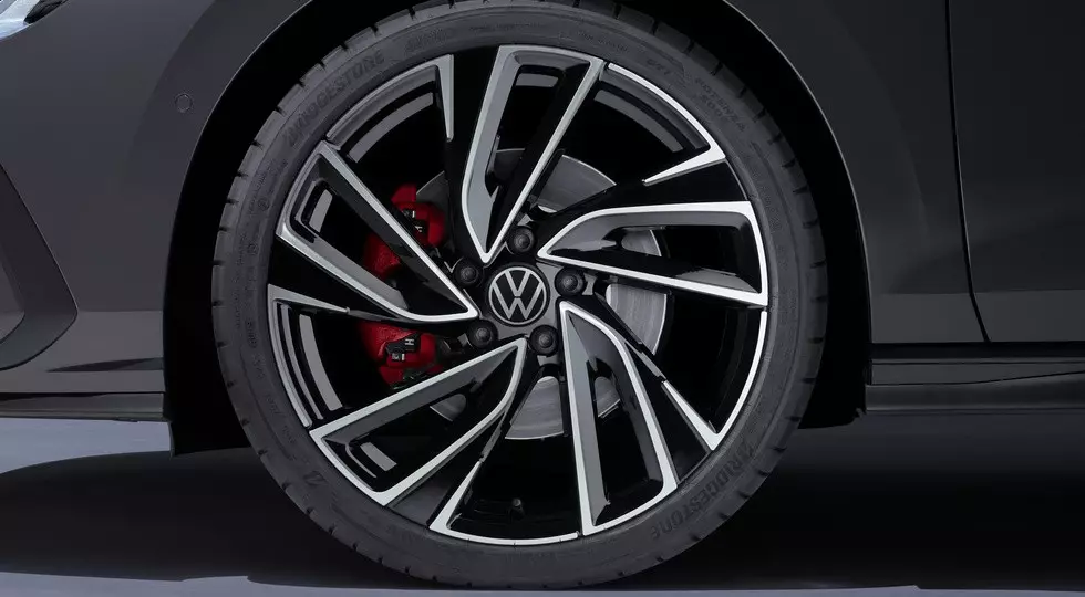 新的“打火機”VW GOLF GTI，GTD和GTE在彼此和外部重複，而且 26813_11