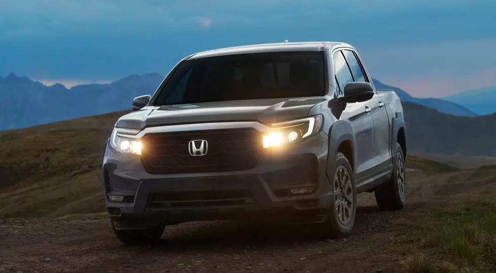 Pickup Honda Ridgeline próbuje pozbyć się obrazu krzyża: outsider segmentu stał się brutalny 26837_3