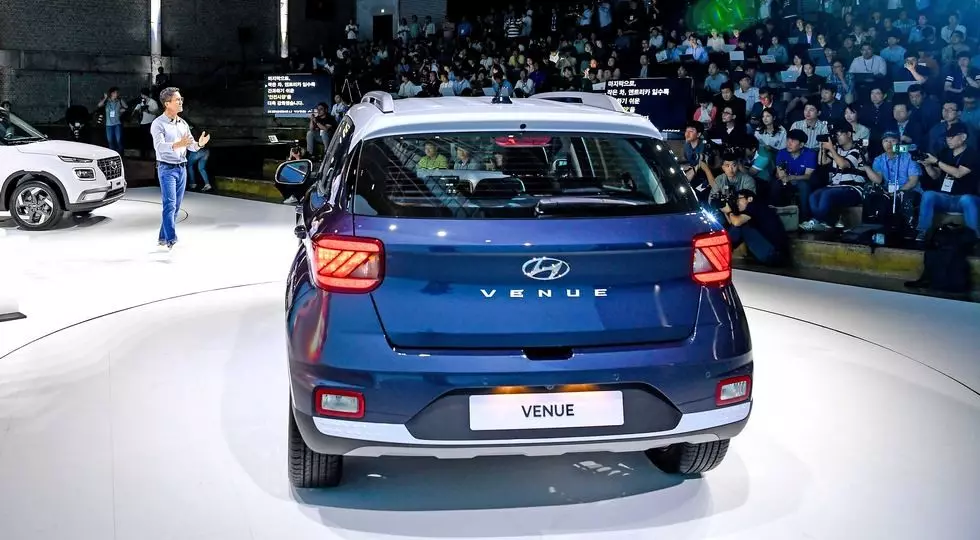 Ən ucuz çarpaz Hyundai: indi qlobal versiya. Hindliləri nə almadı? 27923_5