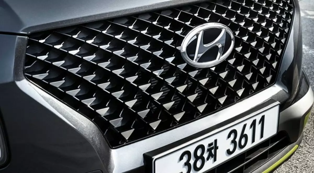 Το φθηνότερο σταυρό Hyundai: τώρα η παγκόσμια έκδοση. Τι δεν πήρε τους Ινδιάνους; 27923_8