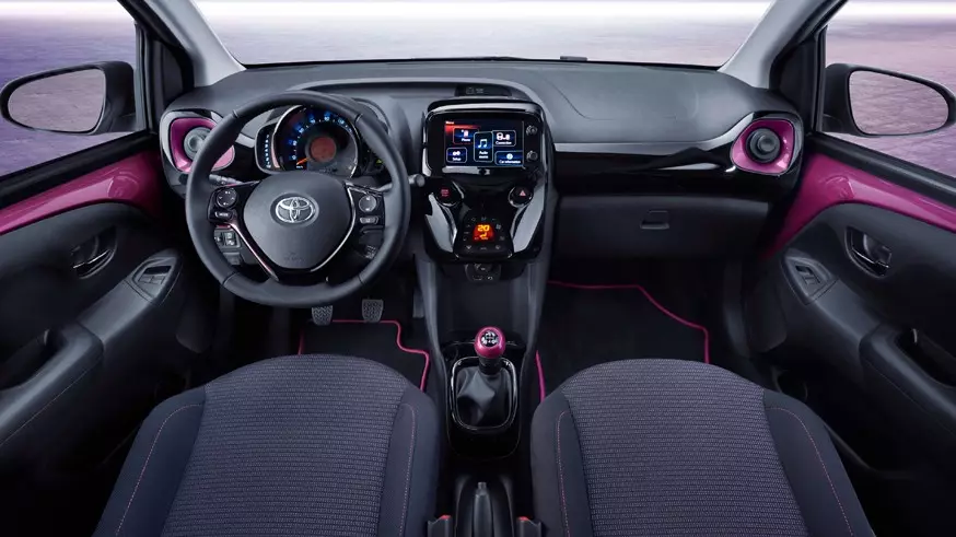 Site na saịtị maka Europe: Toyota na-egosi na mwepụta nke onye ọka iwu Aygo 27989_3