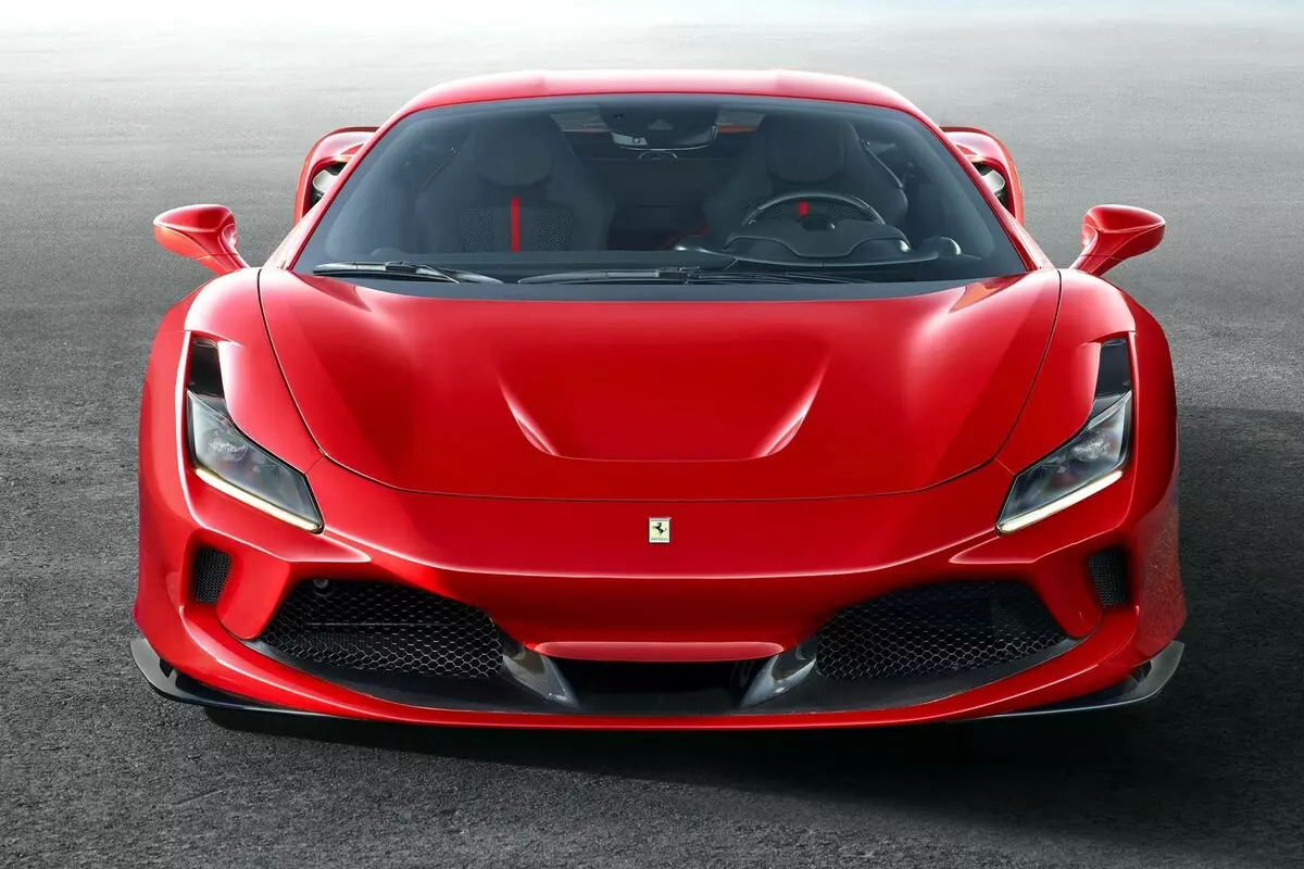 Pintiti na-aga, Tributo bịara: Ferrari emelitere nke na-eto eto 27995_3