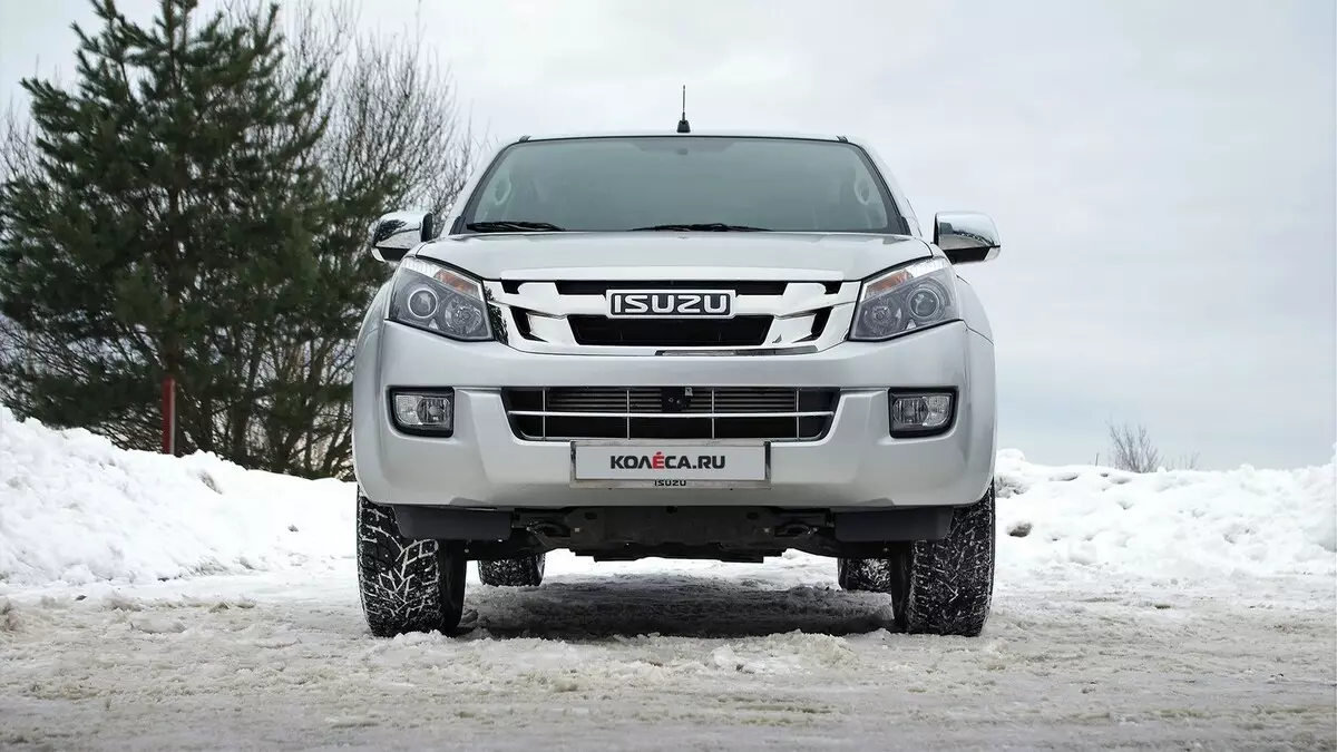 Ichokwadi Iron: Test Drive Pickup Isuzu D-Max 27999_2