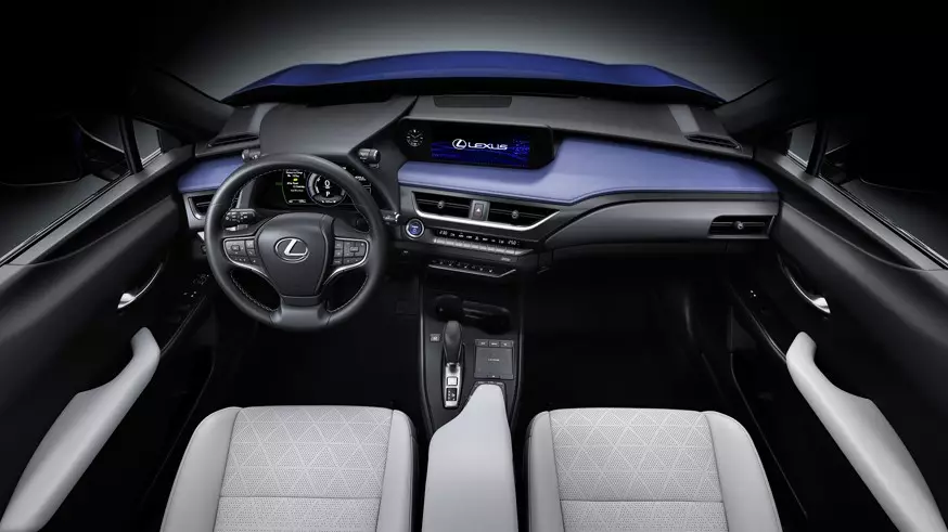 Перший електрокар Lexus: розеткову версію отримав кросовер UX 28038_4