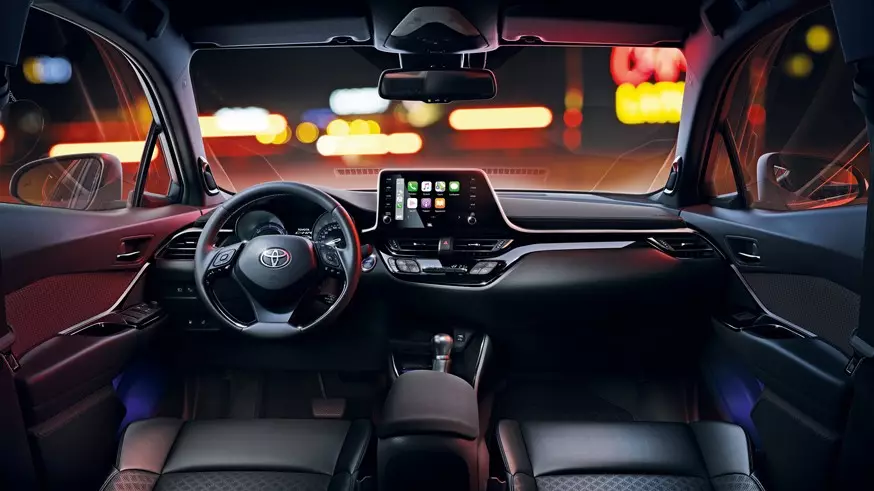Opgedateer Toyota C-HR vir die Russiese Federasie: Sonder 'n handleiding en met 'n nuwe multimedia-stelsel 28134_4