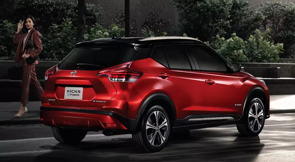 განახლებულია Nissan Kicks Crossover: ვინმე მხოლოდ ჰიბრიდული, მაგრამ იაფია, ვიდრე კონკურენტები 28135_7