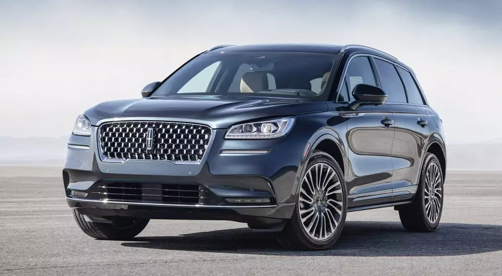 Lincoln Corsair fookustõstukil: teine ​​katse meelitada Mercedes ja Lexuse kliente 28177_1