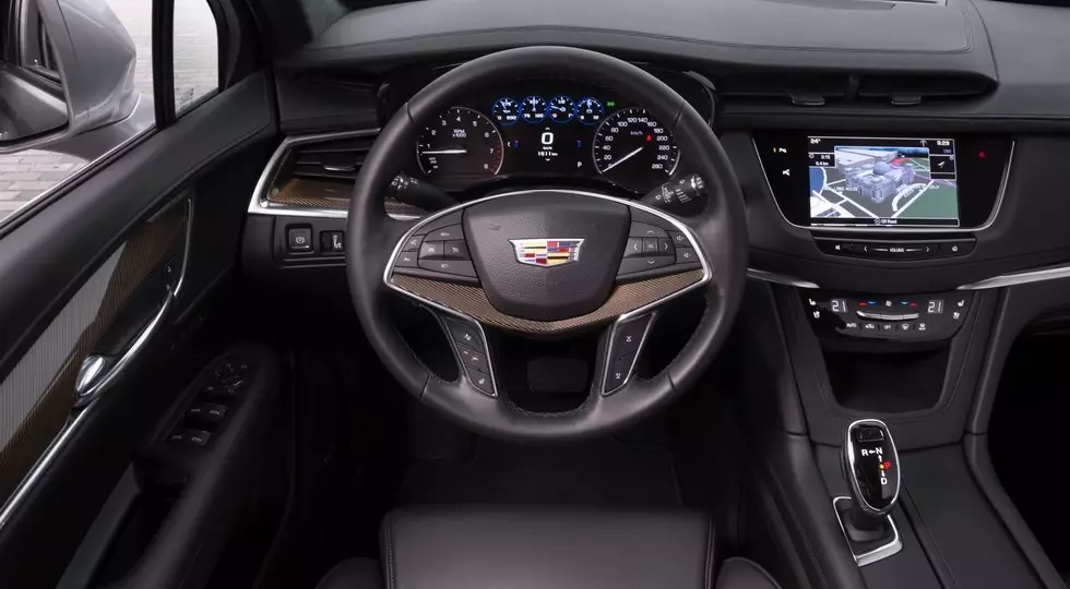 A rögzített CADILLAC XT5 kapott egy 