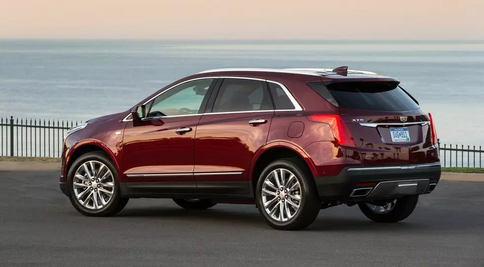 GM ga-abawanye wepụta cadillac гT5 n'ihi nnukwu achọrọ maka ihe nlereanya 28241_2