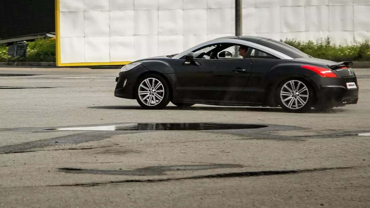 귀엽고, 더! Peugeot RCZ 소유권 경험 28471_22