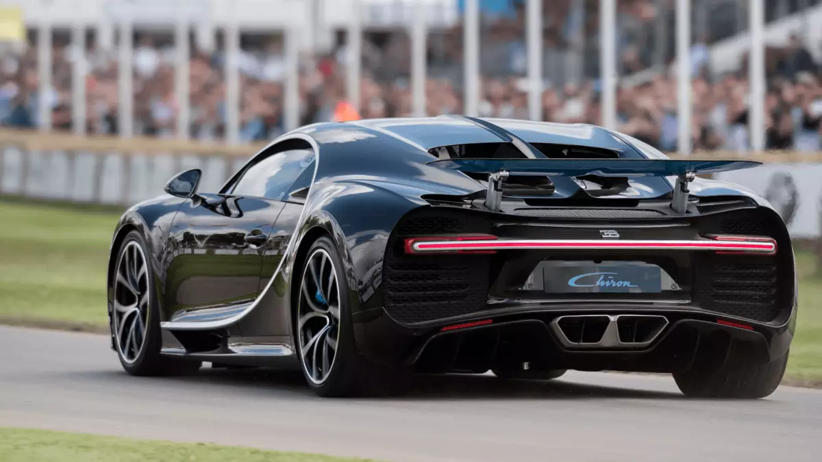 Bugatti sýndi nýja Chiron á Speed ​​Festival 28472_2