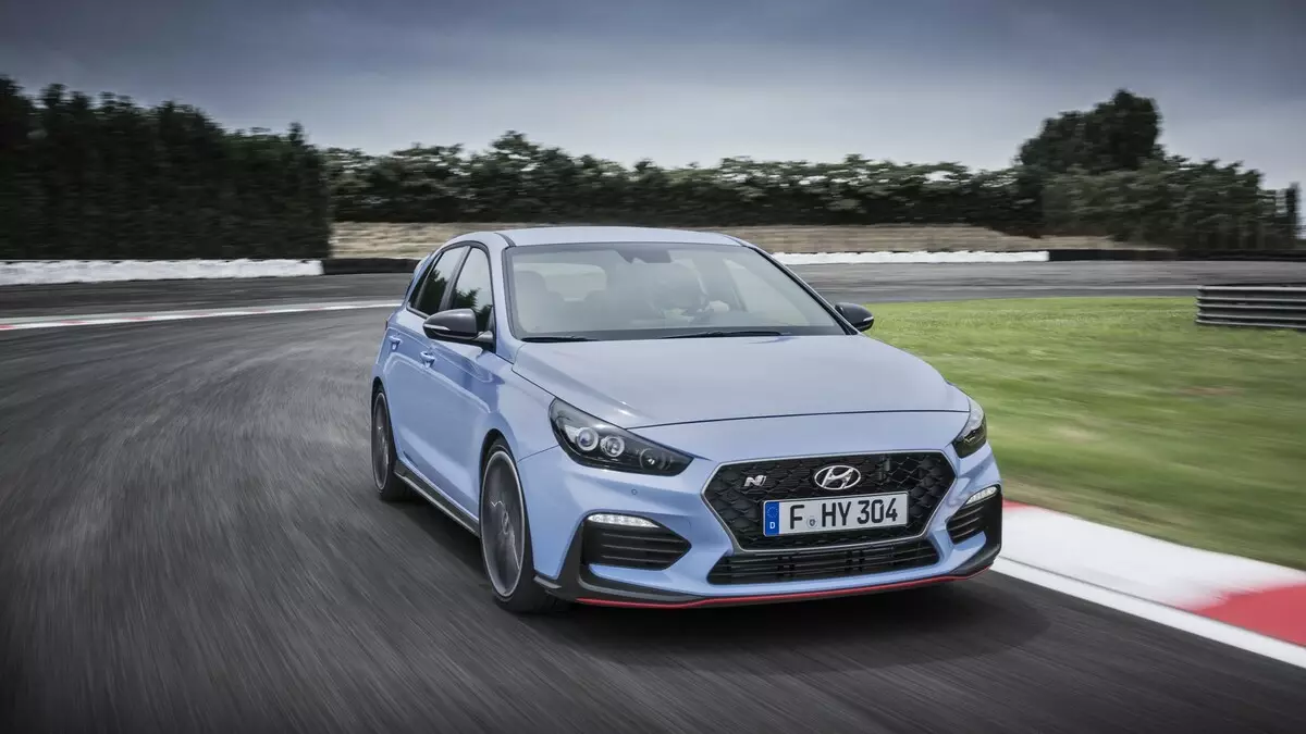 Hyundai o ile a tsebisoa ntlong ea botšehali GTI 28521_11