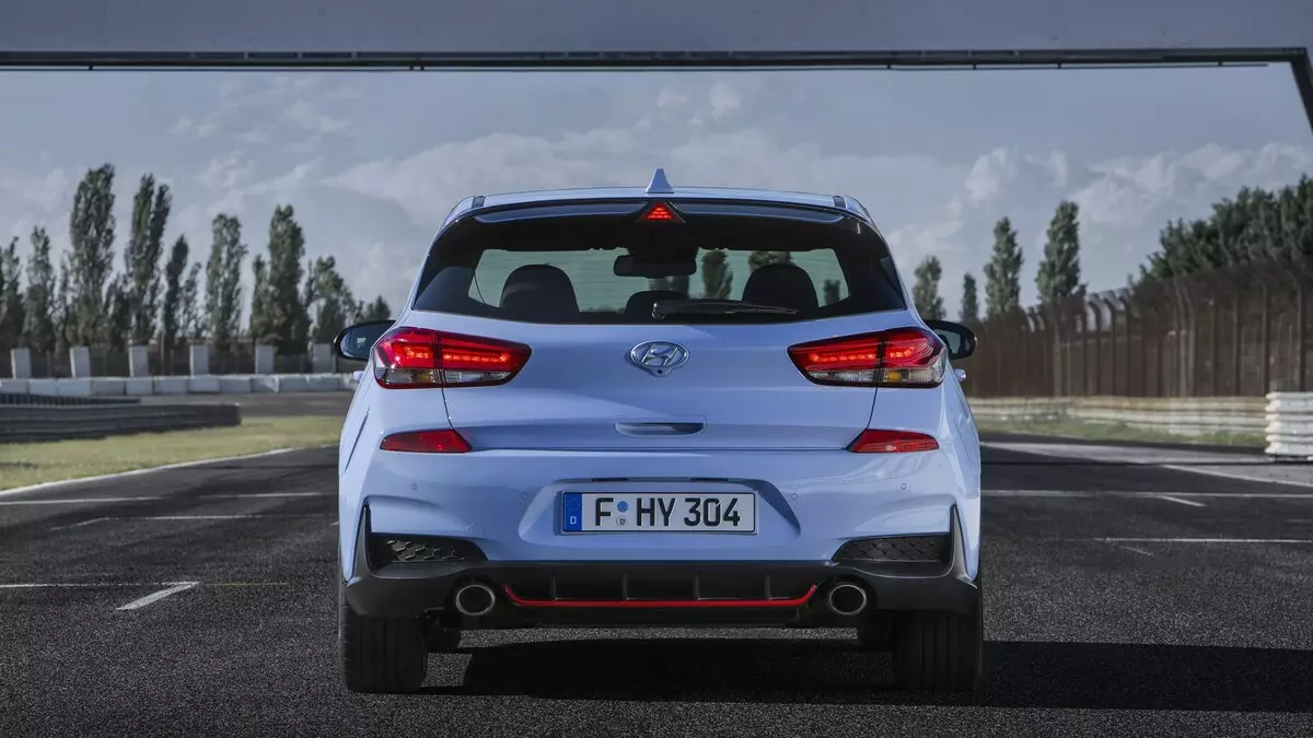 Hyundai o ile a tsebisoa ntlong ea botšehali GTI 28521_3