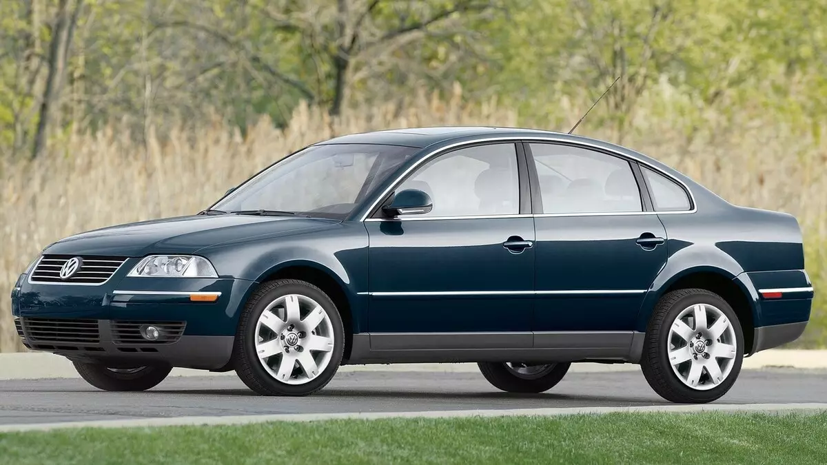 Trong ảnh: Volkswagen Passat TDI SEDAN (B5 +) '2000-05