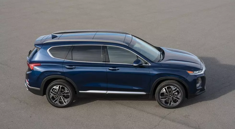 Na foto: Hyundai Santa Fe cuarta xeración. O novo SUV Hyundai será cada vez máis caro que Santa