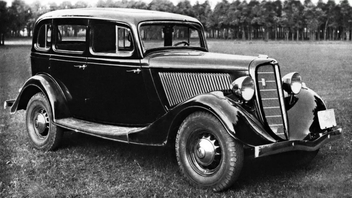 Sur la photo: gaz M1 '1936-1943